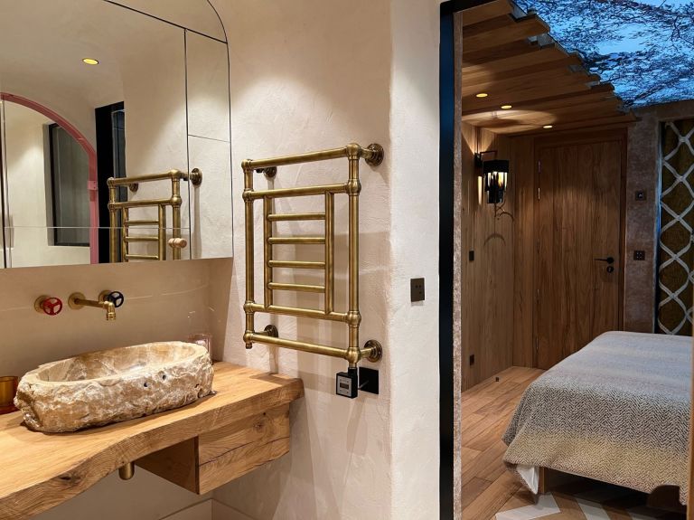 Rental Luxury chalet Courchevel 5 Rooms 90 m² — Courchevel Sotheby's ...